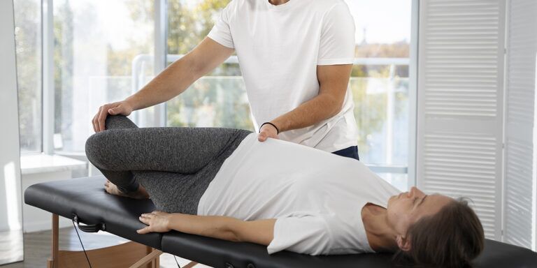 How Chiropractors Help Relieve Sciatica Pain Safely